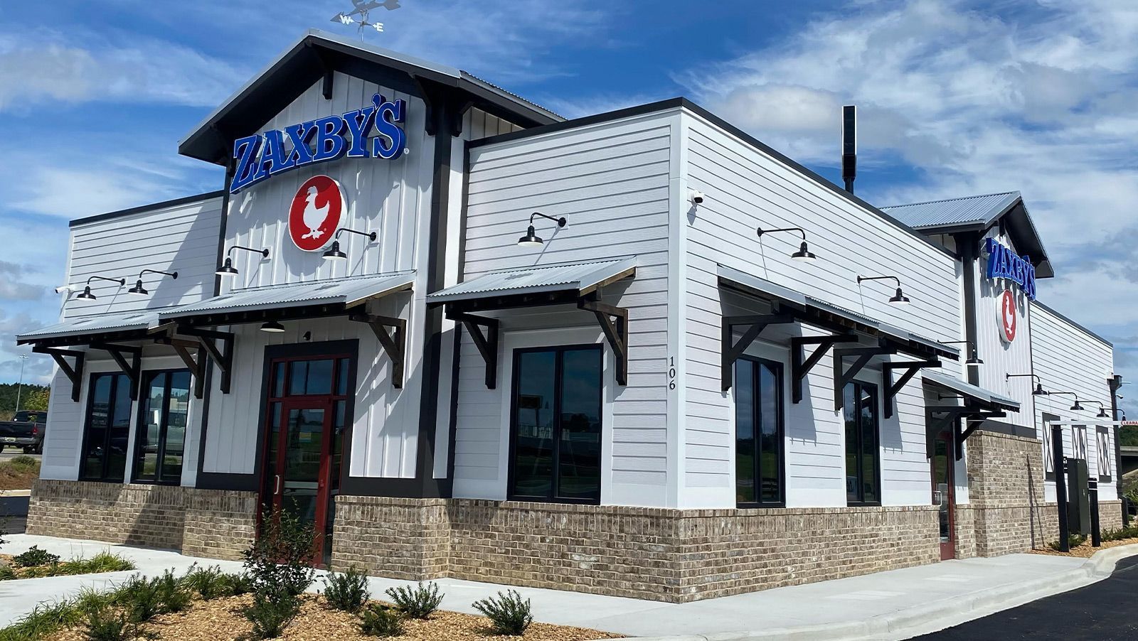 Zaxbys adds new restaurant experience to Jasper, Alabama